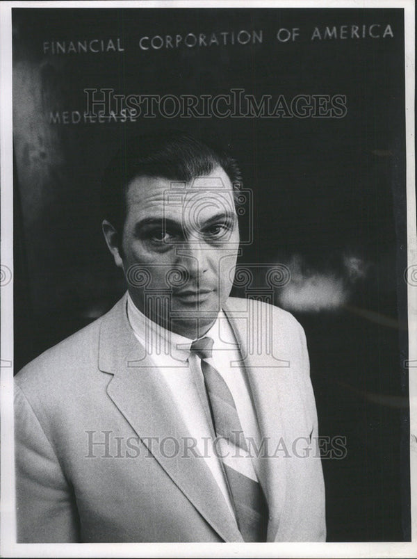 1968 Press Photo Carson Lewis President Medilease - Historic Images