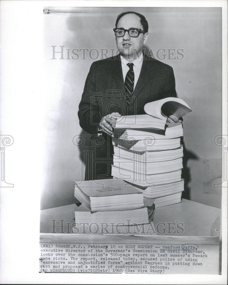 1968 Press Photo Gov Commissioner On Civil Disorder Exec Dir Sanford J ...