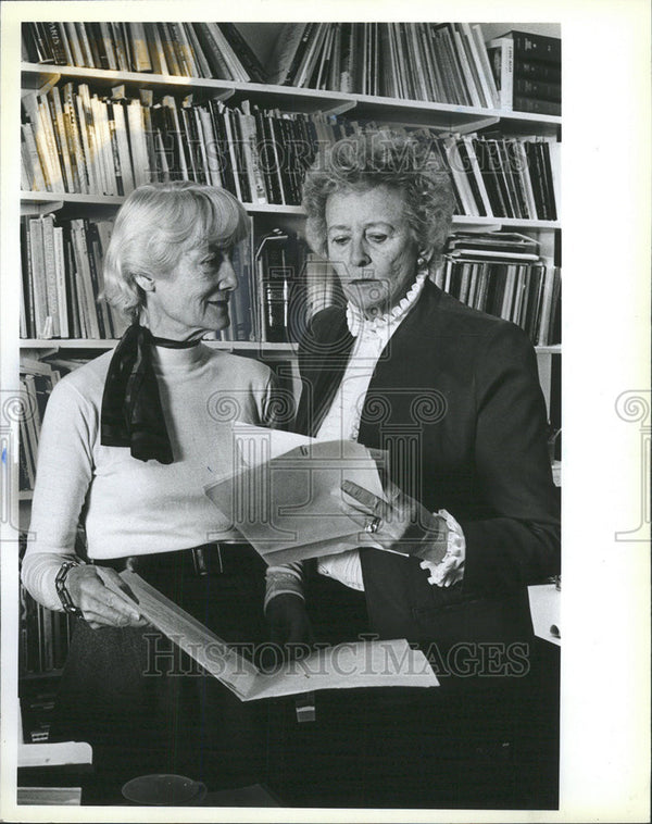 1983 Press Photo Sally Fairweather Shirly Hardin Gallery - Historic Images