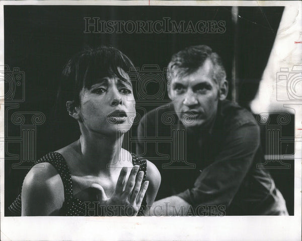 1968Press Photo Dir. George Keathley Rehearsing Rita Moreno for The Ro ...