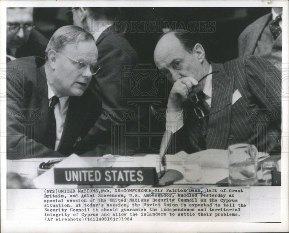 1964 Press Photo Sir Patrick Dean, left of Great Britain and Adlai Ste ...