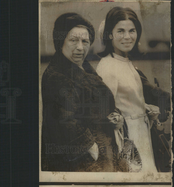 1971 Press Photo Madame Micheline Chaban Delmas French Victoria Petrov ...