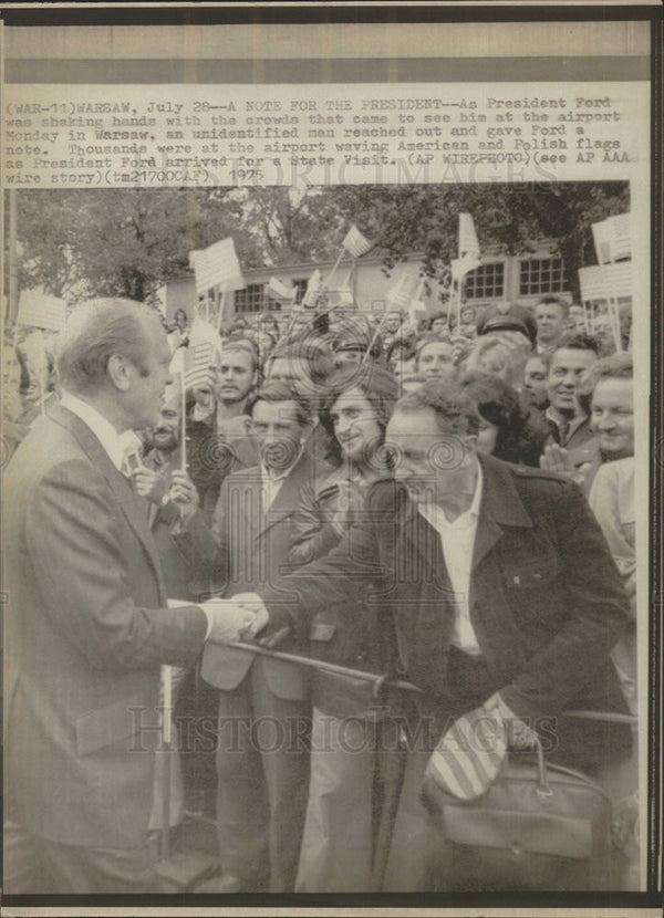 1975 Press Photo Gerald Rudolph Ford American President Warsaw Airport ...