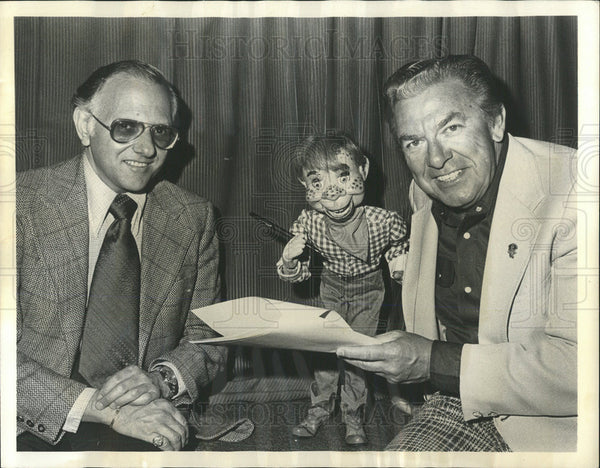 1977 Press Photo Wonderland Records Robert Buffalo Bob Smith Howdy Doo ...