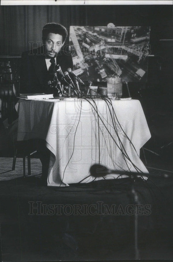 1977 Stephen A Martin Politician - Historic Images