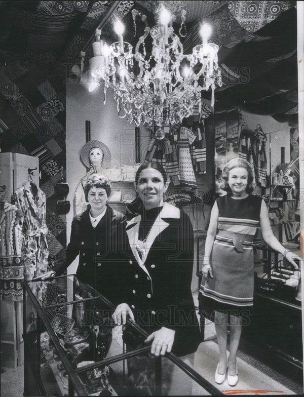 1970 Gloria Shelton Shelly Laff Roine Fugard Tresors Monde Walton ...