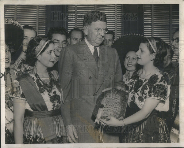 1938 Edward Joseph Kelly Soledad Ibarra Mercedes Perez - Historic Images