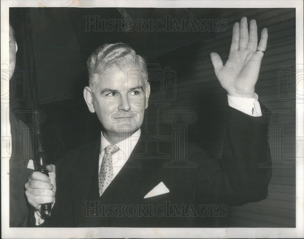 1961 Press Photo Thomas Cronin, the perfect butler on his arrival O'Ha ...