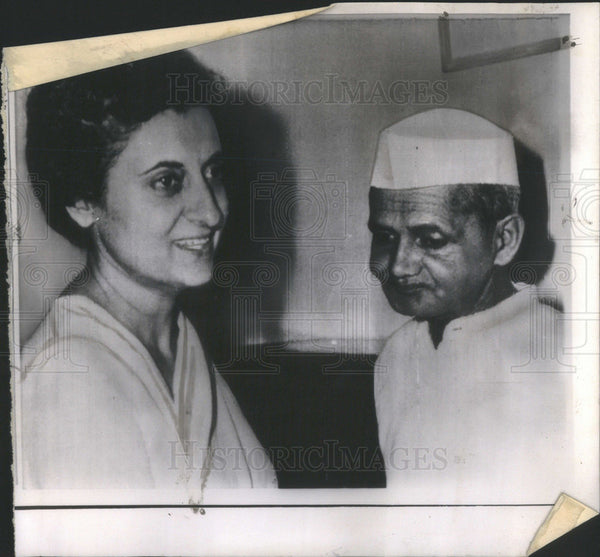 1964, Mrs. Indira Gandhi And Lal Bahadur Shastri At India's Congress ...