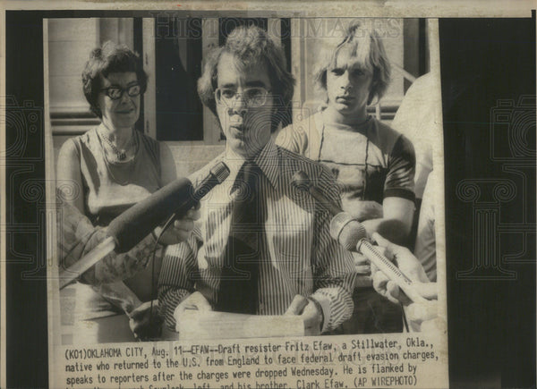 1976 Fritz Efaw Draft Evasion - Historic Images