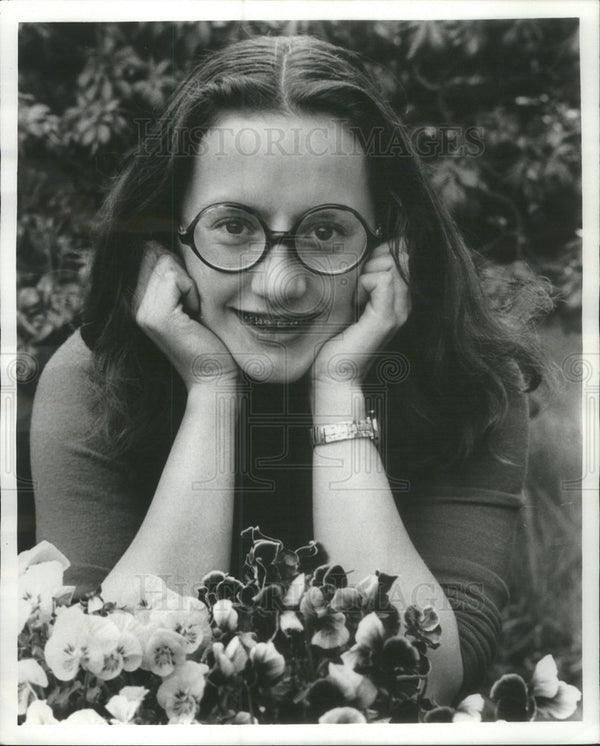 1975 Devon Scott daughter of actor George C. Scott "We'll Get By ...