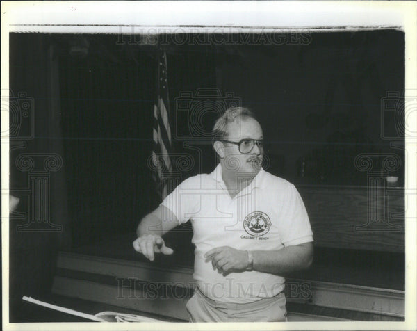 1985 Jeff Silhan Musichorale director - Historic Images