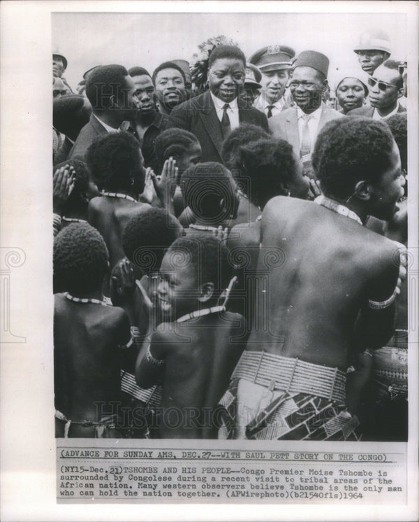 1964 Moise Tshome surrounded by Congolese during his visit. - Historic ...