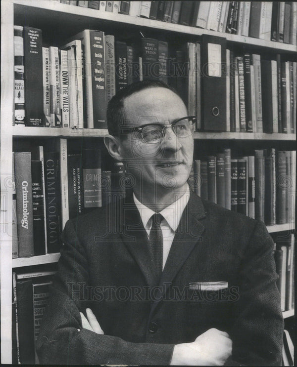 1967 Press Photo Joseph Rowan executive director John Howard associati ...