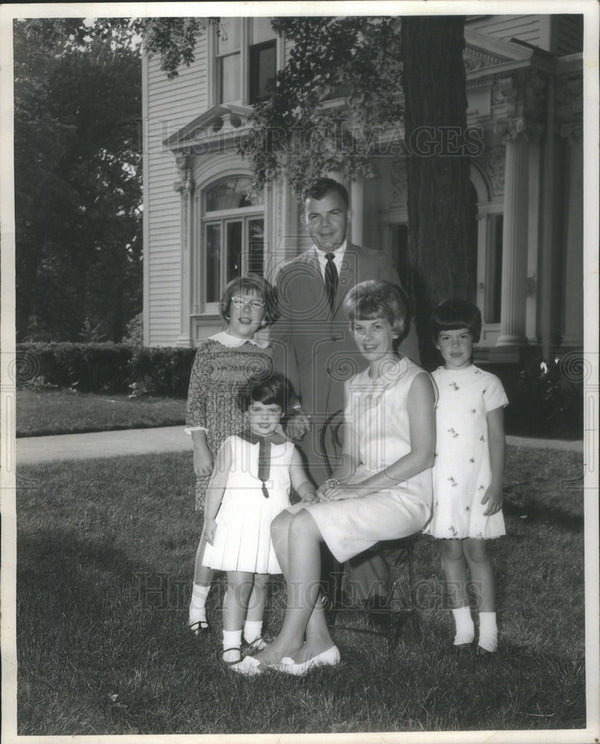 1966 Press Photo State Rep Harrison Rowe with Family at their Jacksonv ...