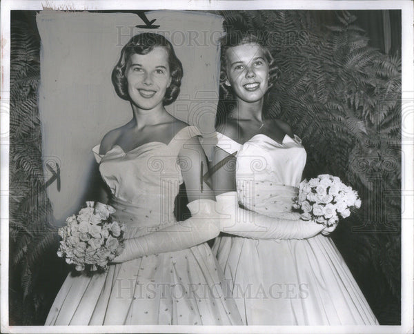 1954 Cynthia Coffey and Carol Coffey Twin Debs - Historic Images