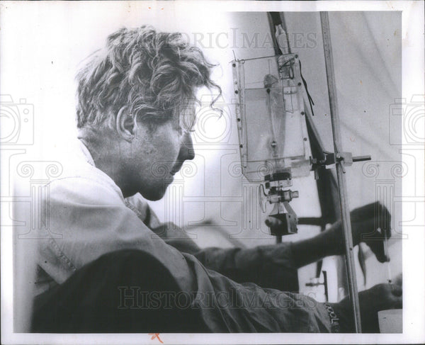 1960 Dr. Griffith Pugh scientist at observation center - Historic Images