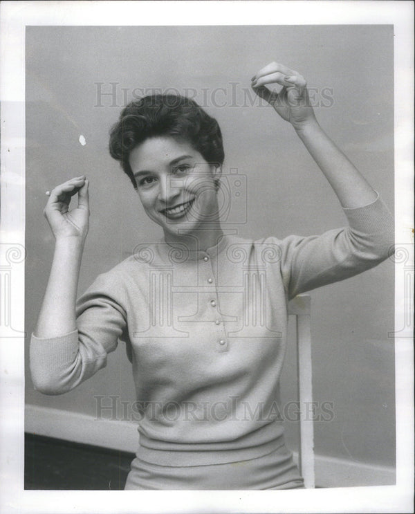 1959 Patsy Peterson Singing "Trouble In Tahiti" - Historic Images