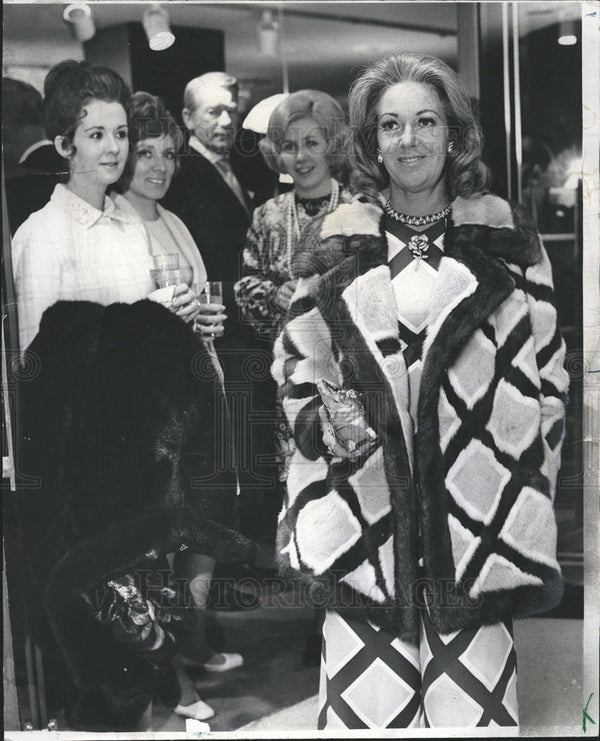 1970 Press Photo Mrs Henry Flitt with her Mink Coat and Matching Pants ...
