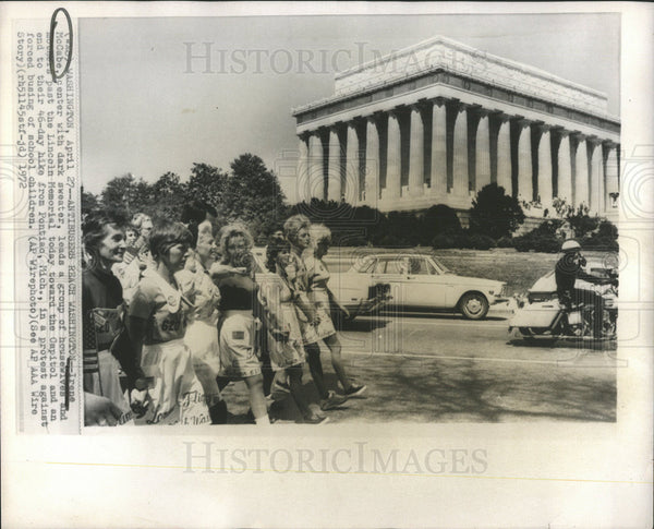 1972 Press Photo Irene McCabe Lincoln Memorial Pontiac Michigan Protes ...
