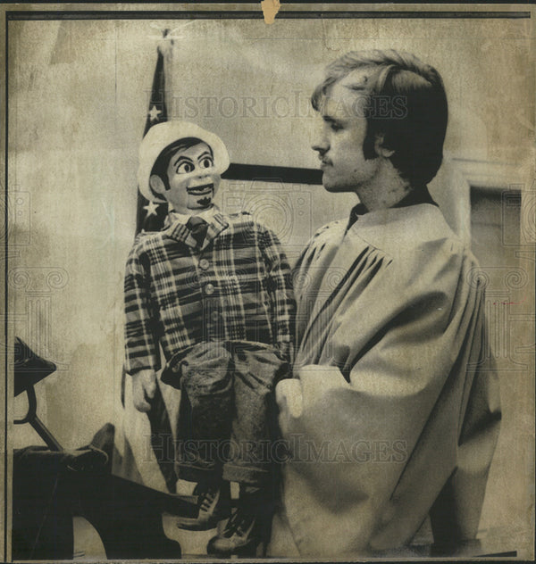 1974 Press Photo Noel Rettig German Evangelical Congregational Church ...