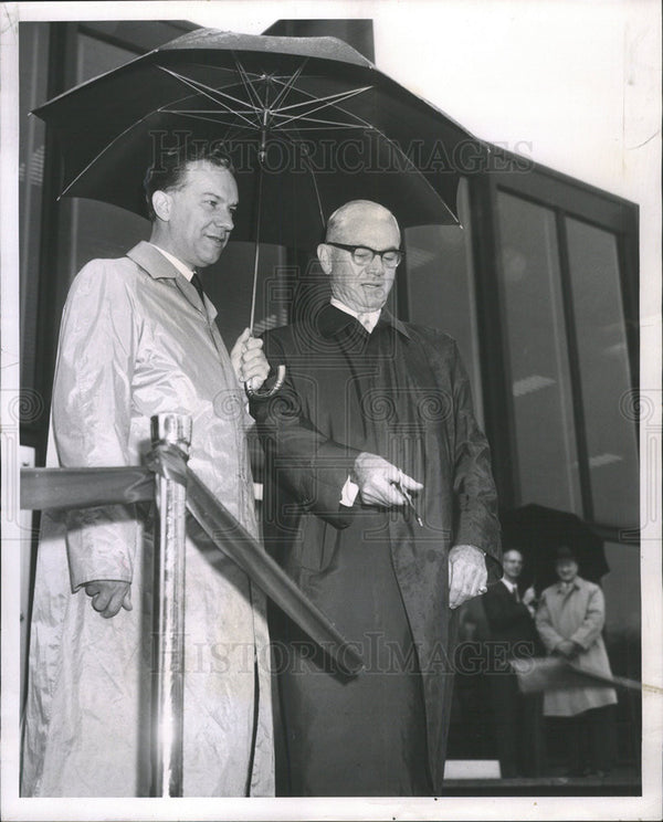 1962 Press Photo Doctor John Rettaliata Illinois Technology Grover Her ...