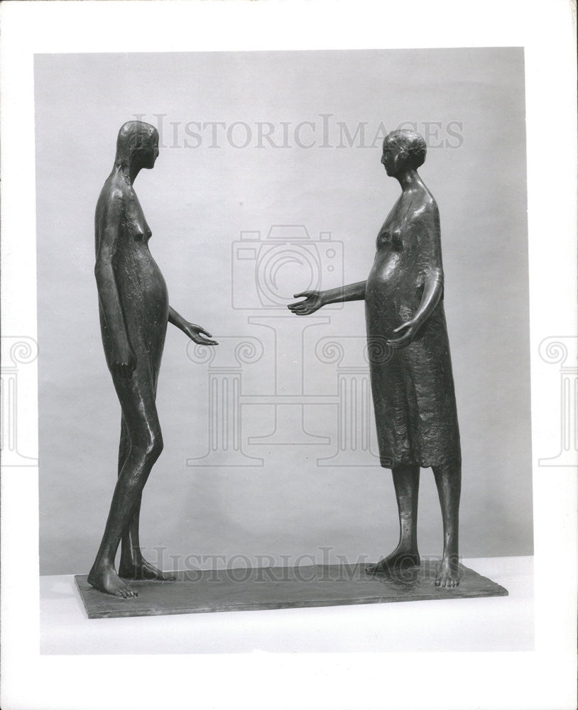 1957 Press Photo Marianna Pineda Sculpture Visitation - Historic Images