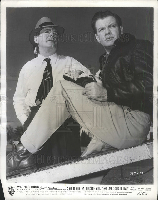 1954 Press Photo Actor pat O'Brien in "Ring of Fear." - Historic Images