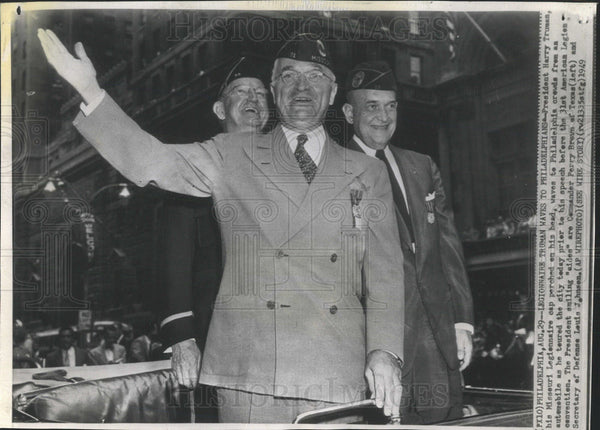1949 Press Photo Harry Truman, Commander Perry Brown, Sec. of Def. Lou ...