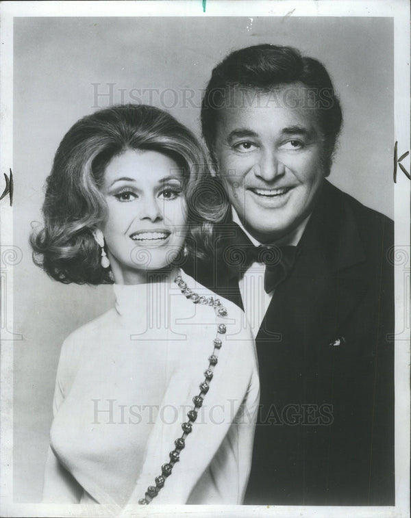 1974 Press Photo Tony Martin Actor Singer Wife Charisse Bring Touch Of ...