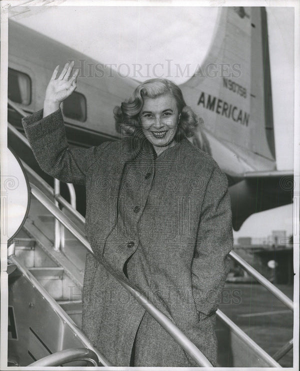 1957 Press Photo Mrs Marion Mill Preminger author of "All I Want is Ev ...