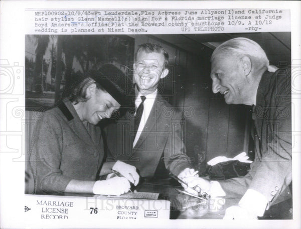 1963 Press Photo Actress June Allyson & hair stylist Glenn Maxwell mar ...