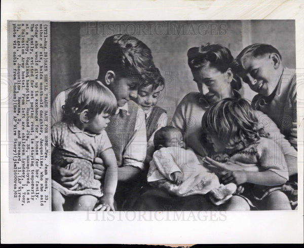 1962 Press Photo Mrs Jean Rook mom of six wants to trade baby for hous ...