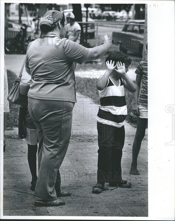 1977 Press Photo David Weingarten Refuses To Eat More Ice Cream ...