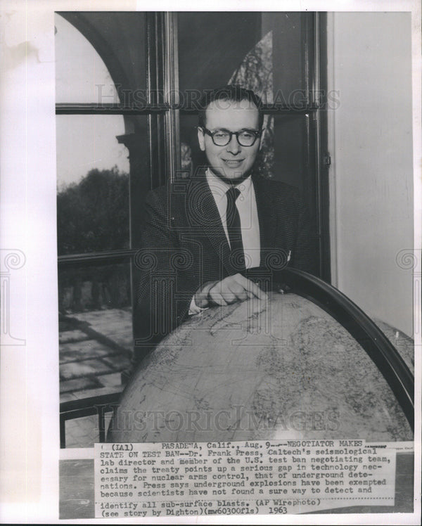 1963 Press Photo Caltech's Seismological Lab Director Dr. Frank Press ...