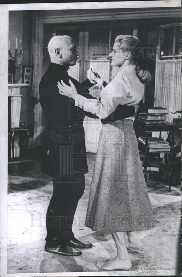 1956 Press Photo Actress Ingrid Bergman & Yul Brenner in "Anastasia ...