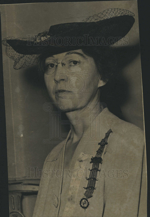 1943 Press Photo of Mrs.Laura Cook - Historic Images