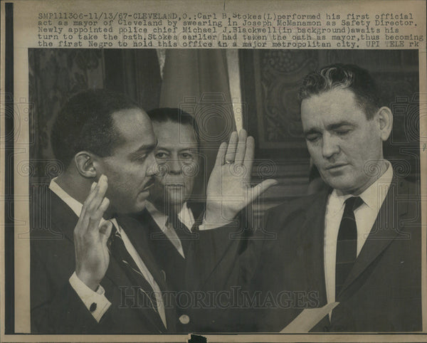 1967 Press Photo Cleveland Mayor Carl B. Stokes swears in Joseph McMan ...