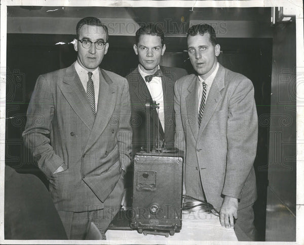 1953 Press Photo Harv Chrouser Lee Pfund & Bob Vanatta Attend Basketba ...