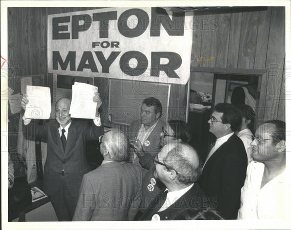 1986 Press Photo Mayoral Candidate Bernard Epton Receives Endorsements ...
