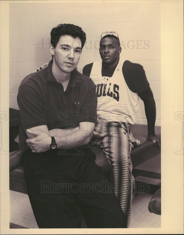 1993 Press Photo Chicago Bulls Trainer Chip Schaefer & Horace Grant Ba ...