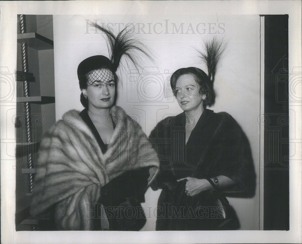 1950 Press Photo Socialites Mrs. Charles D. Peacock And Mrs. Ray Gerar ...