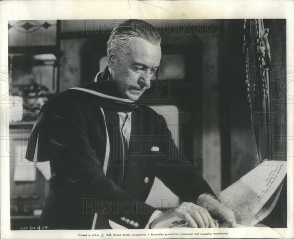1958 Press Photo Actor David Niven Major Pollock Separate Tables ...