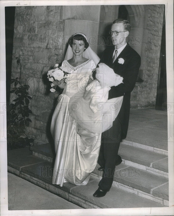1949 Press Photo Hollis McLaughlin and Albert Brace Pattou III Leaving ...