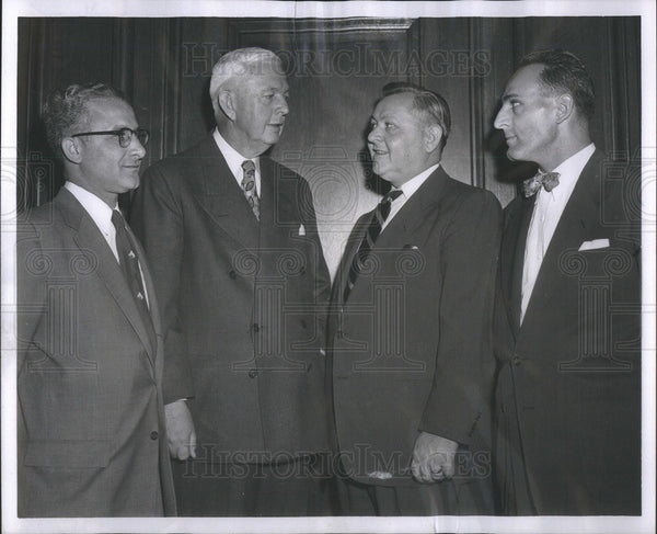 1954 Press Photo Holy Cross Hospital Doctors Frank Saletta Visit Chica ...