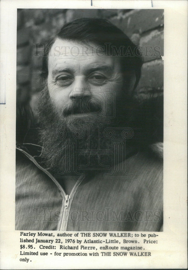 1976 Press Photo Farley Mowat Author of "The Snow Walker" - Historic Images