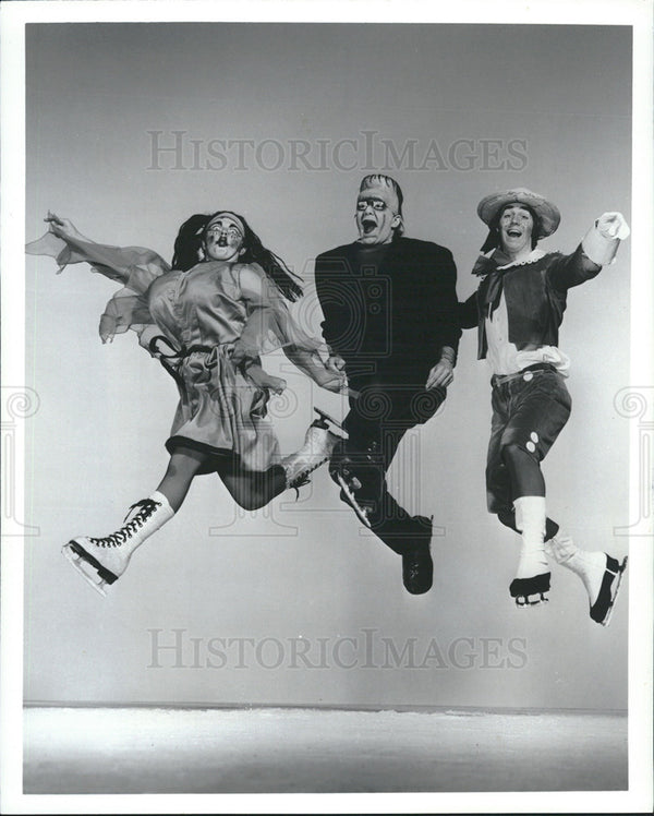 1974 Press Photo Ice Follies "The Funsters" Skating Comedy Shipstads ...