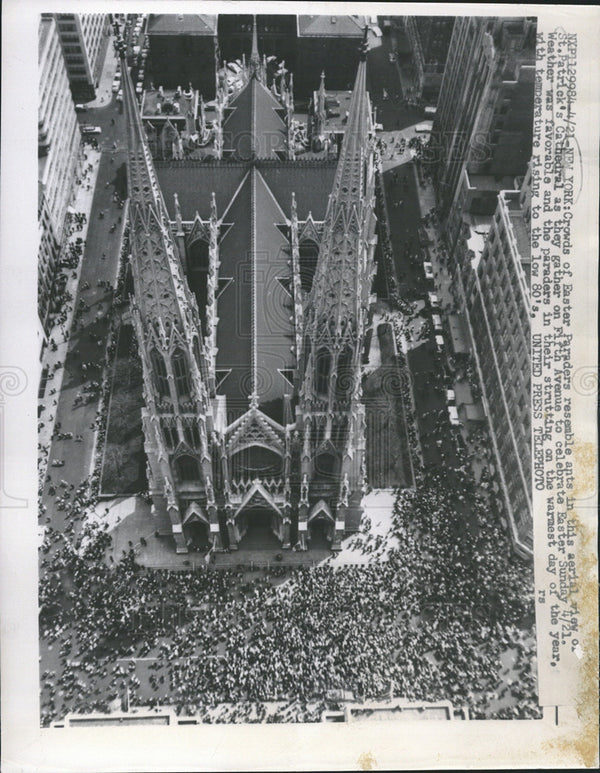 1957 Press Photo Easter crowds at St Patrick's Catherdral in NY ...