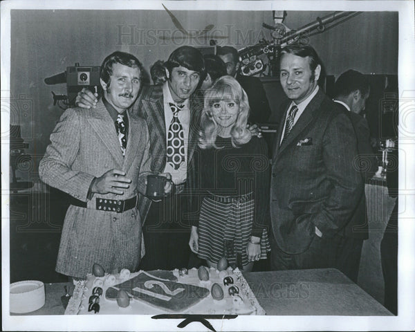 1969 Press Photo Joe Namath with girlfriend Louisa Moritz and TV Show ...