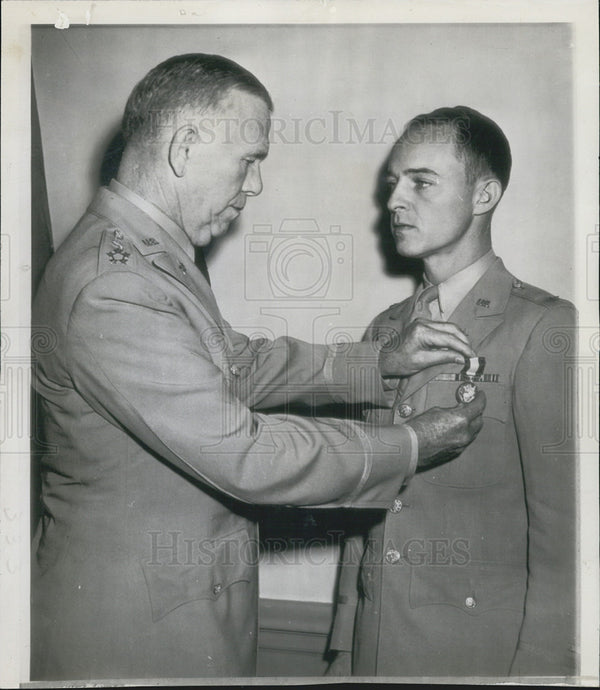 1945 Press Photo Colonel Frank McCarthy Receives Distinguished Service ...